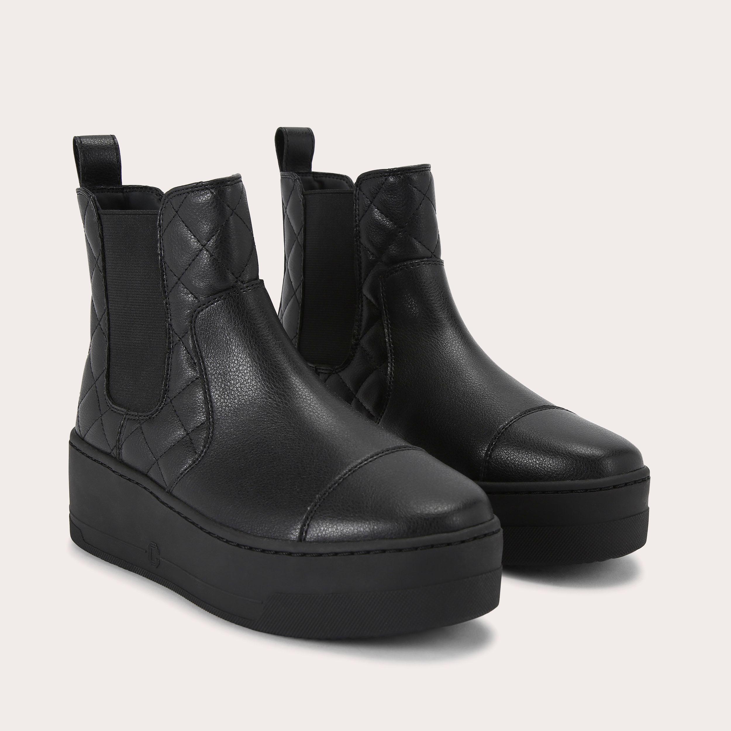 CONNECTED QUILT BOOT by CARVELA
