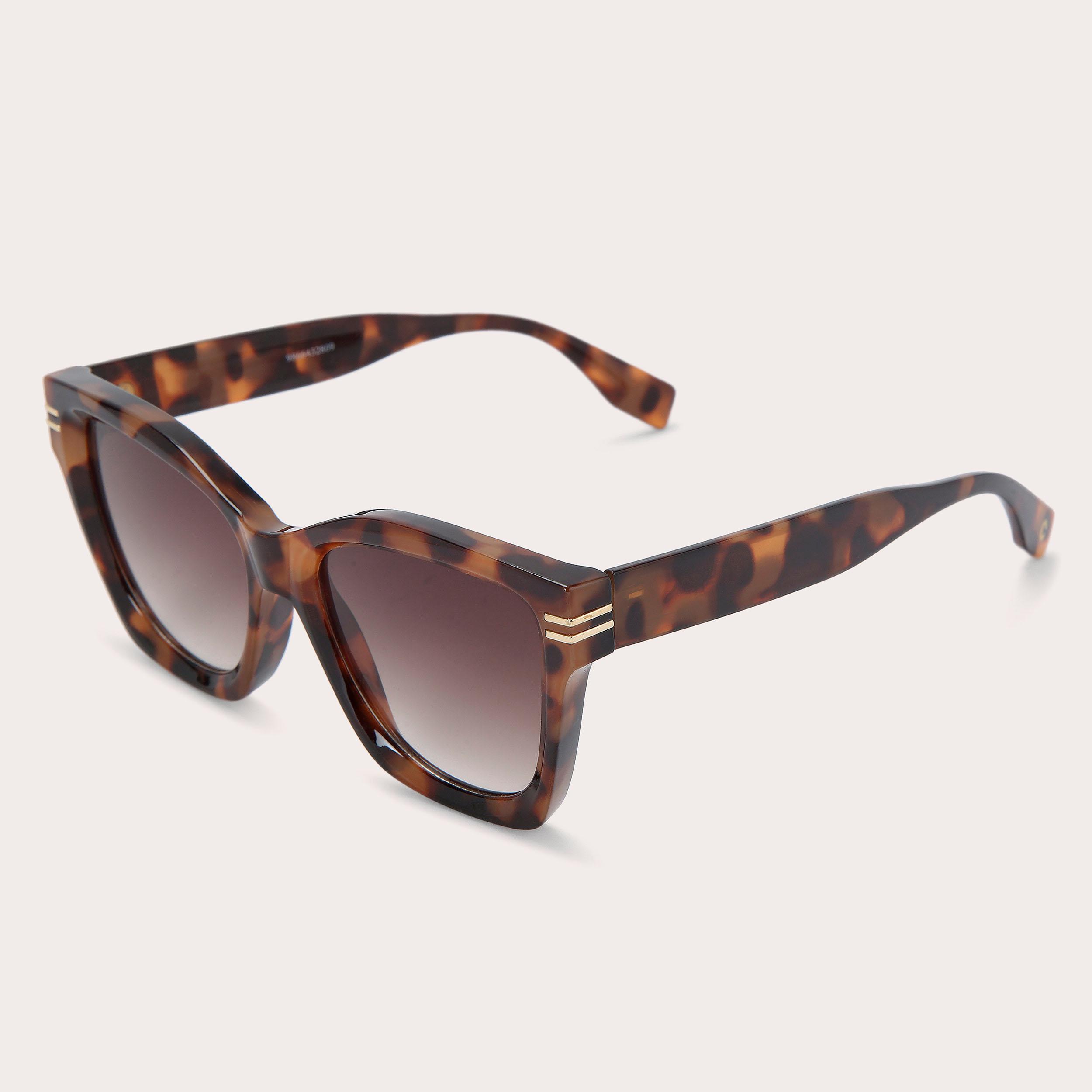 BOLD CAT EYE SUNGLASSES Cat Eye Sunglasses by CARVELA